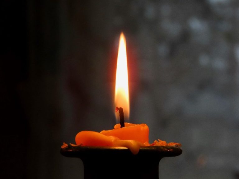 Can a Candle Burn a House Down: Hazards of Candle and How to Deal With ...