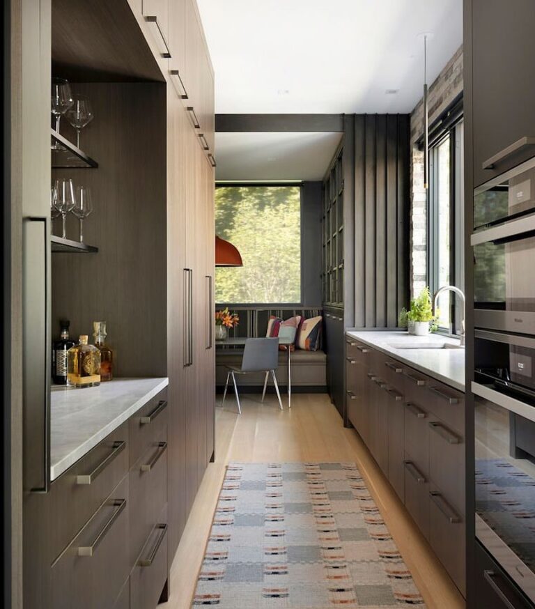 29 Elegant Small Galley Kitchen Ideas for Compact Homes - StoryNorth