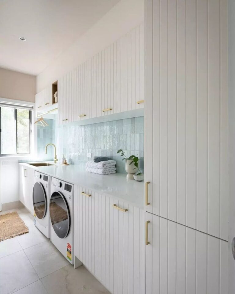 18 Creative and Functional Laundry Room Ideas for Busy Homes - StoryNorth