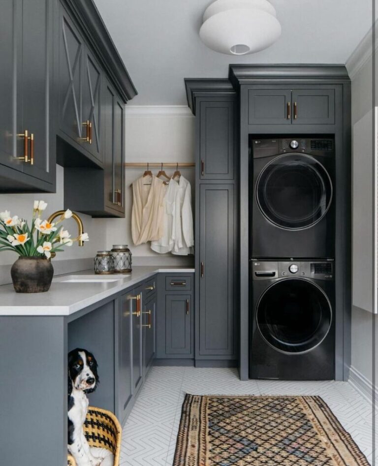 18 Creative and Functional Laundry Room Ideas for Busy Homes - StoryNorth